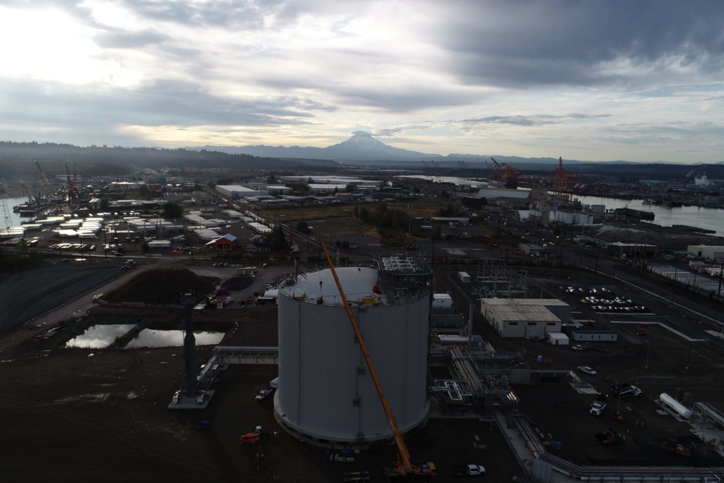 New US LNG project required to use natural gas from Canada to lower ...