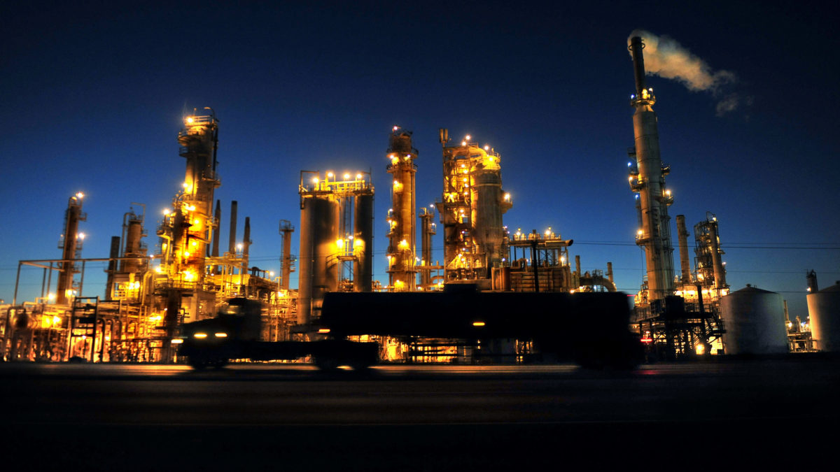 Analyzing the contributions of the Canadian crude oil sector to U.S ...