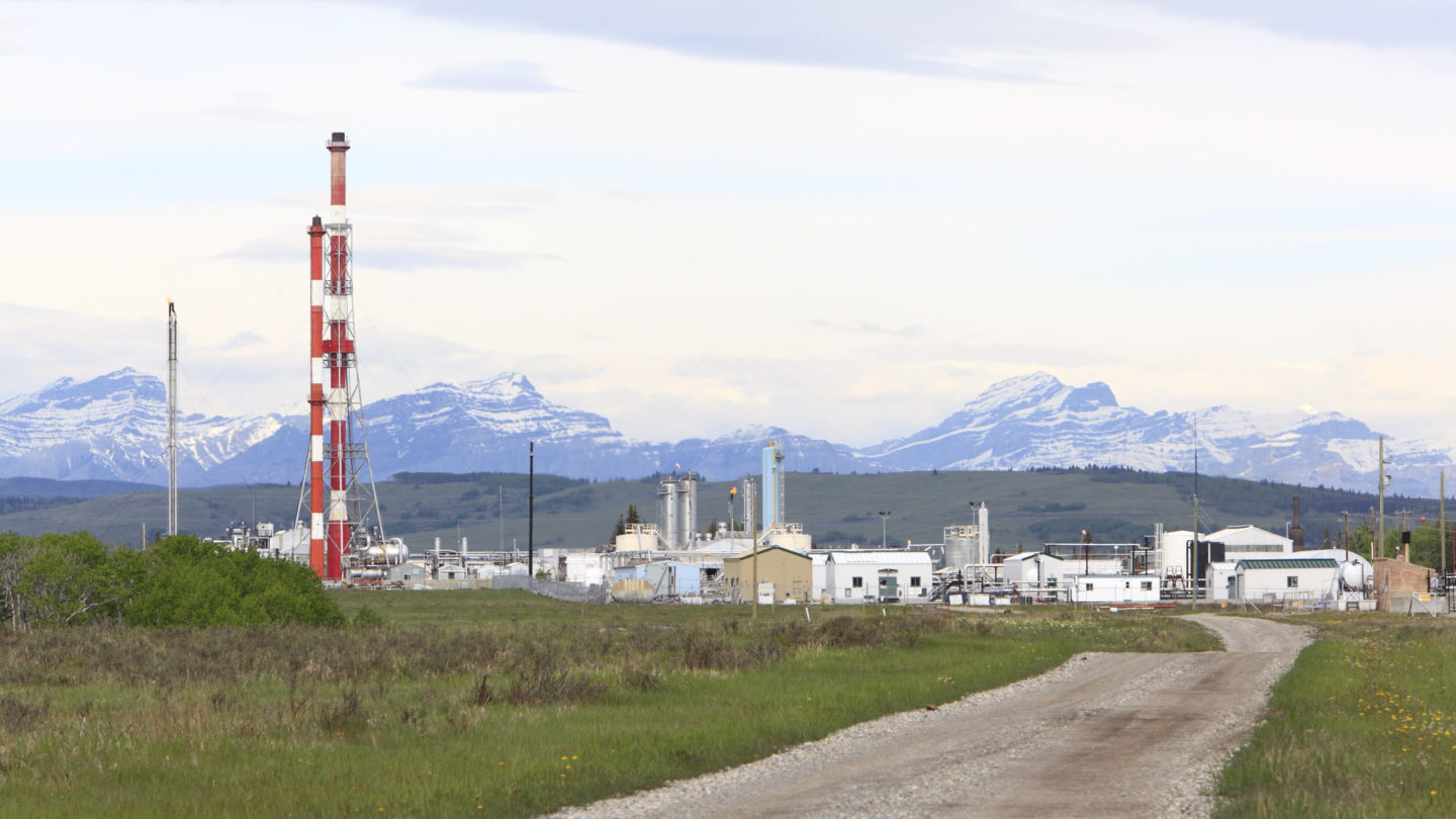 Examining Canadian natural gas performance metrics at reference gas ...