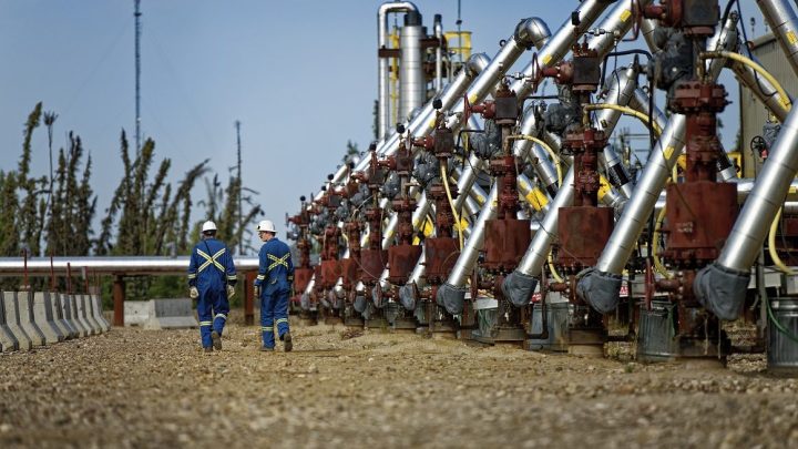 Full steam ahead: New major oil sands project to proceed as producers ...