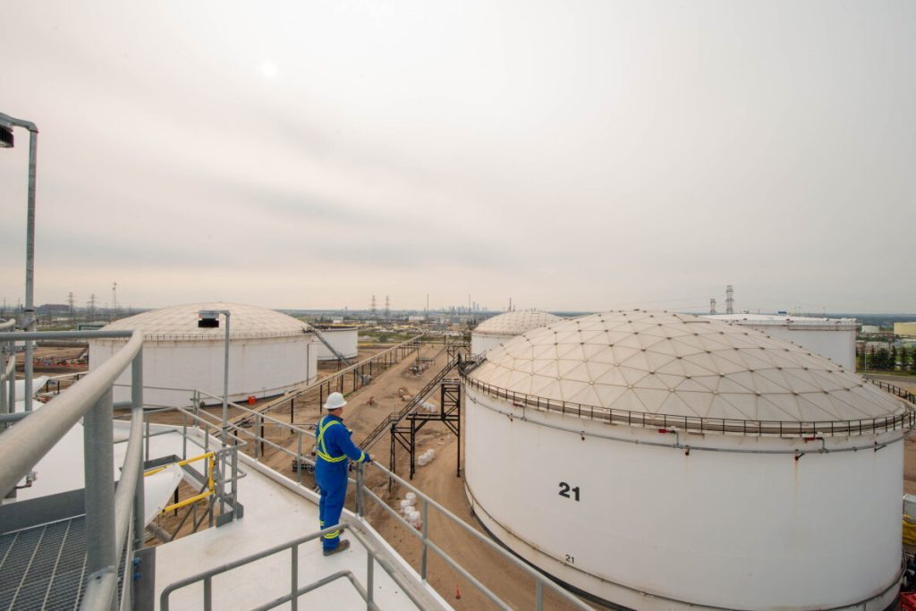 Completing Trans Mountain, Indigenous LNG: What to watch in Canadian ...