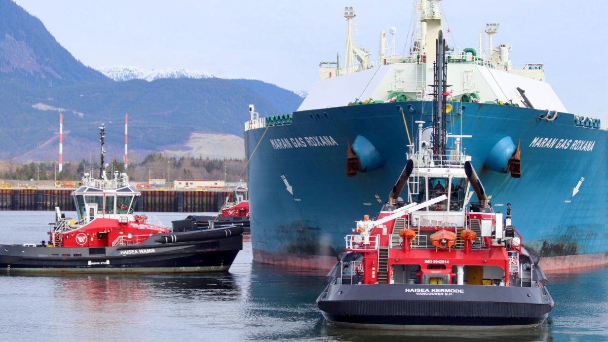 Haisla Nation tugboats guide first LNG carrier into Kitimat, B.C. | BOE ...