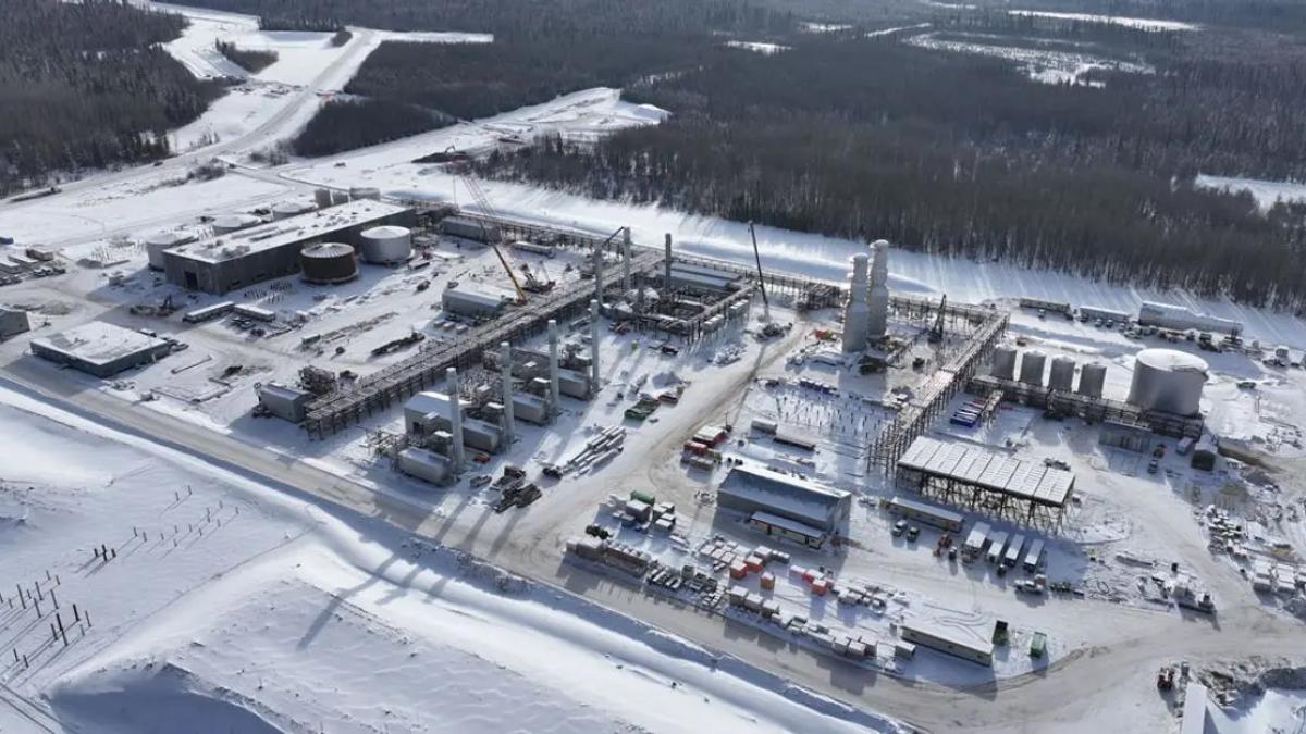 Rare brand-new oil sands project starts operating in Alberta | BOE Report